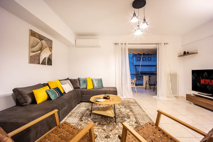 Apt 3 Beds, 2 Balconies, Parking, Near Acropolis - Athens