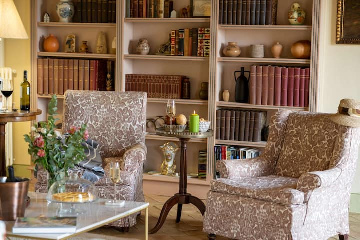 Villa San Gabriele: Historic Charm, Modern Comfort - Italy