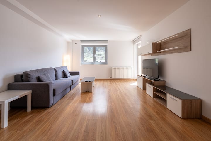 Apartment In Arinsal At 5 Mins To Ski | 4pax+pk - Andorra