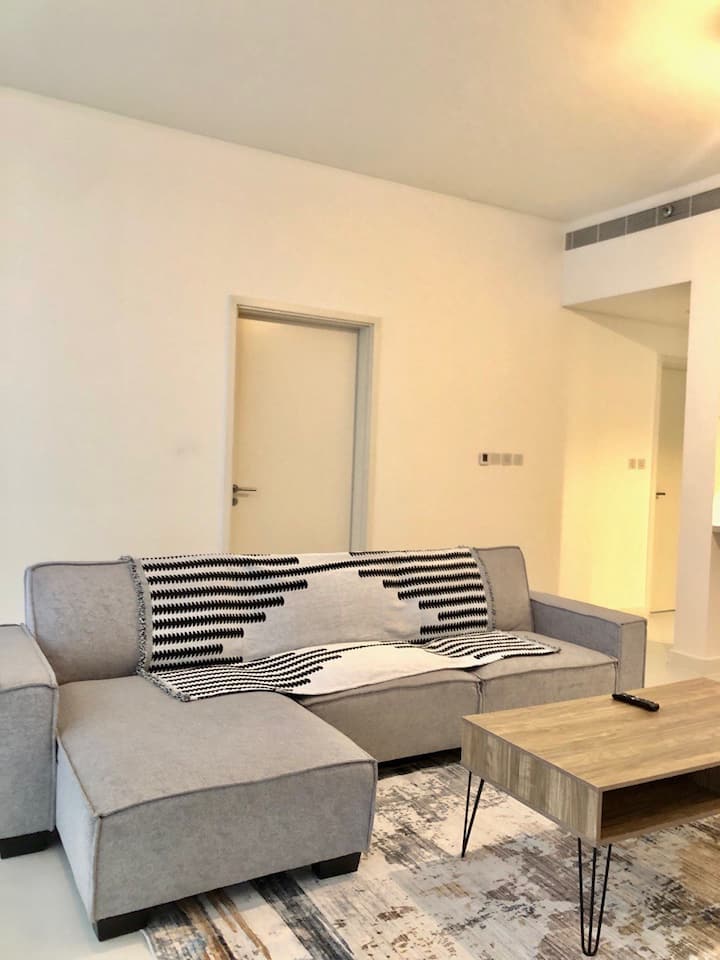 Reem Retreats Mini Room (Shared Home Stay) - Abu Dhabi