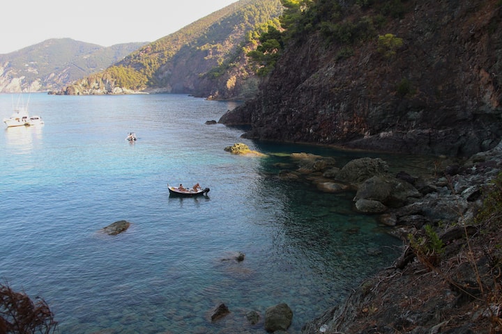 La Notte Sull'isola. Tra Il Cielo E Il Mare. - Bonassola