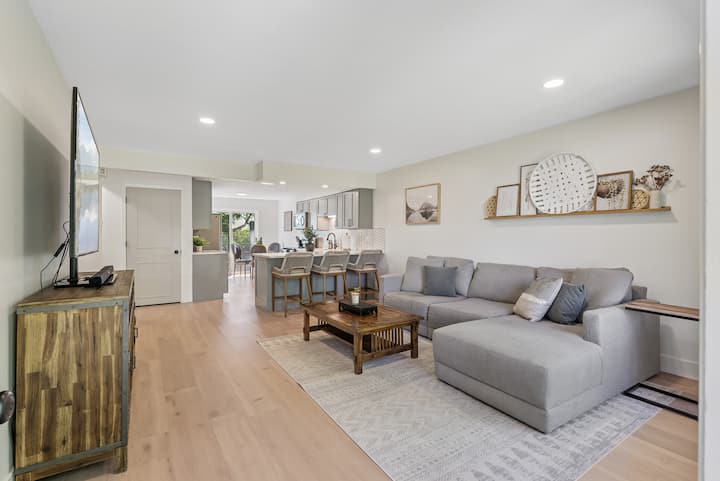 Saint Paul Home (2 Bed) Long Term Stays - Saint Paul, MN