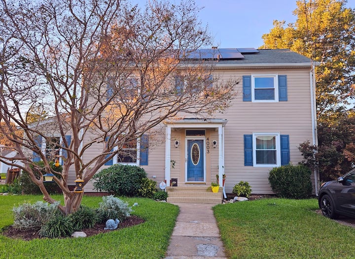 Warm And Friendly Traditional - Hampton, VA