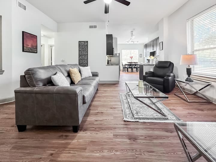 Modern, Spacious, Luxurious 3br 2ba Near Tmc & Nrg - 貝萊爾