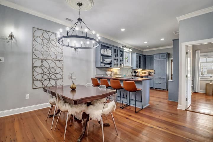 3br/3ba On Jones St | Parking | Historic District - Savannah, GA