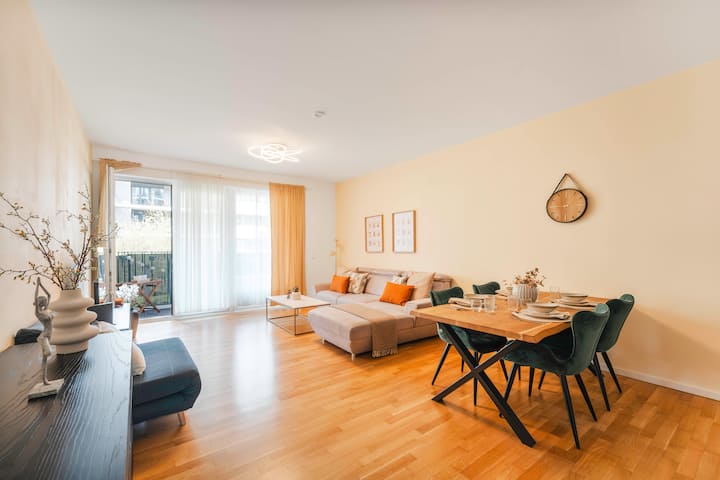 Modern Loft By Central Station / Freeparking - Berlin Tegel Airport (TXL)