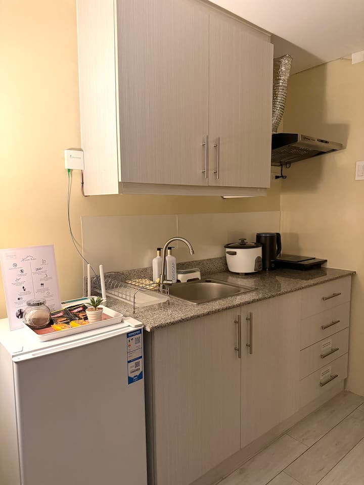Cozy Unit With Balcony & Pool Near Ayala Mall - Cebu