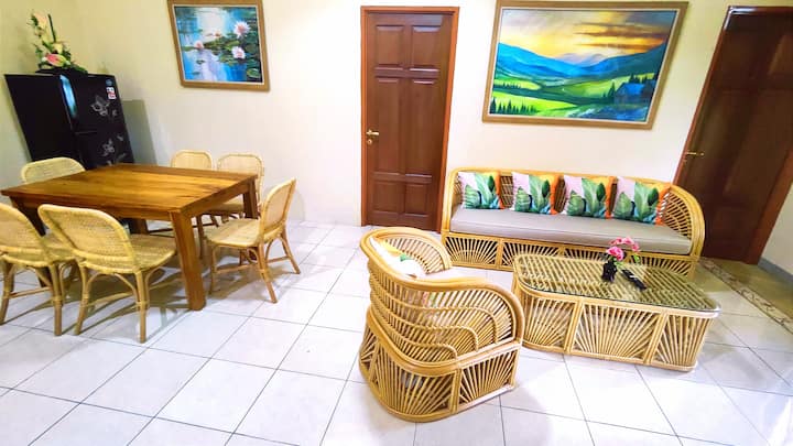 Charming 3br,5 Min To Grage Mall - Cirebon