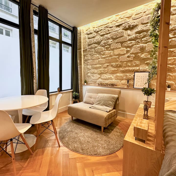 Studio Amelot, Charme & Pierre - ibis Paris Canal Saint Martin
