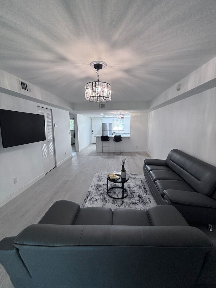 2br, 2ba Near Beach & Fishing - Bonita Springs, FL