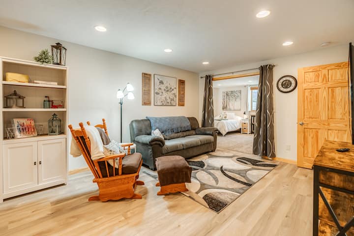 Basement Duplex Oasis - North Dakota