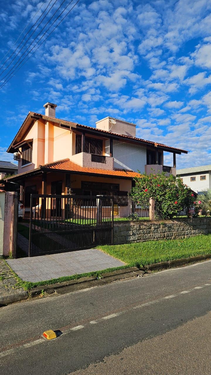Casa Espaçosa E Acolhedora Em Garopaba - Garopaba