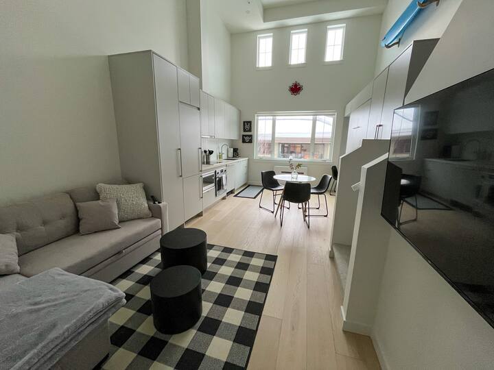 Mountain View Loft Suite - Rossland