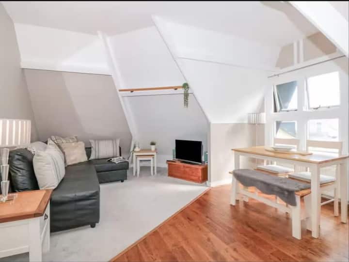 Cranford's Loft, Central Dartmouth - Dartmouth