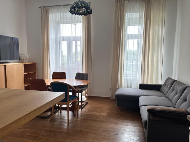 70 M2 Apartment Mit Wienblick, 6 Betten - Vienne