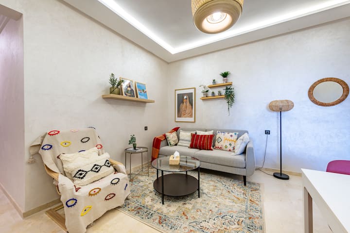 Modern Apt With Balcony & Pool – Central Marrakesh - Marrakech