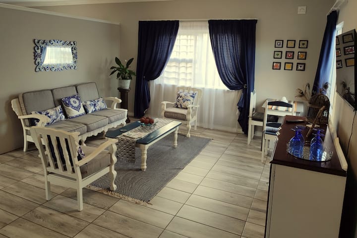 Naomi's Sky Loft/little Falls - Krugersdorp