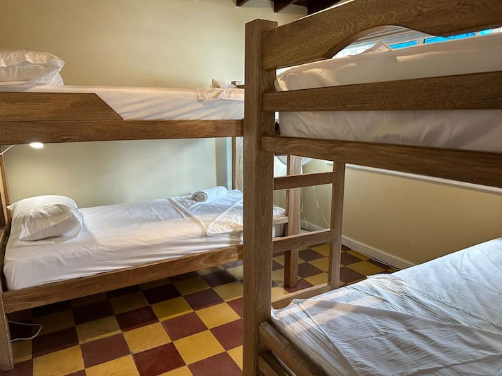 Hostel In Guayabal Near El Poblado - Medellín, Colombia