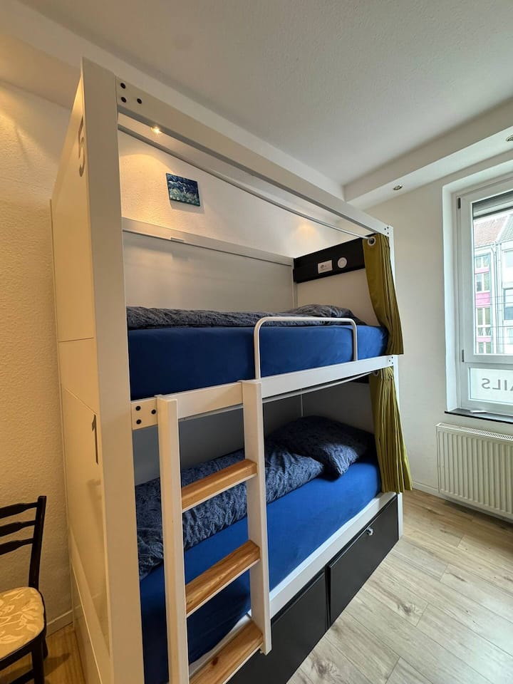 Hostel 1 Bed In 8 - Bed Dorm Luxury - Essen