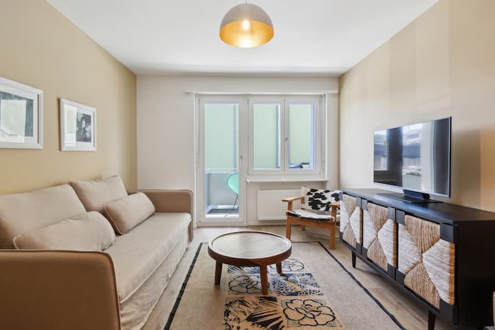 Oerlikon Train Station Near: 1br Balcony Apartment - Zurich Airport (ZRH)