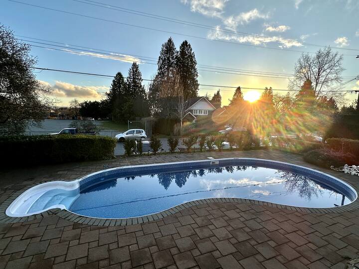 Retreat House - Horseshoe Bay