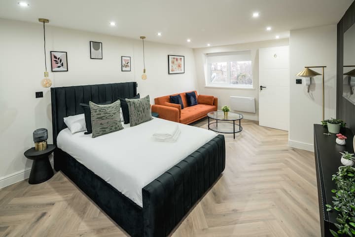 Newly Refurbished Private Studio - Fulham