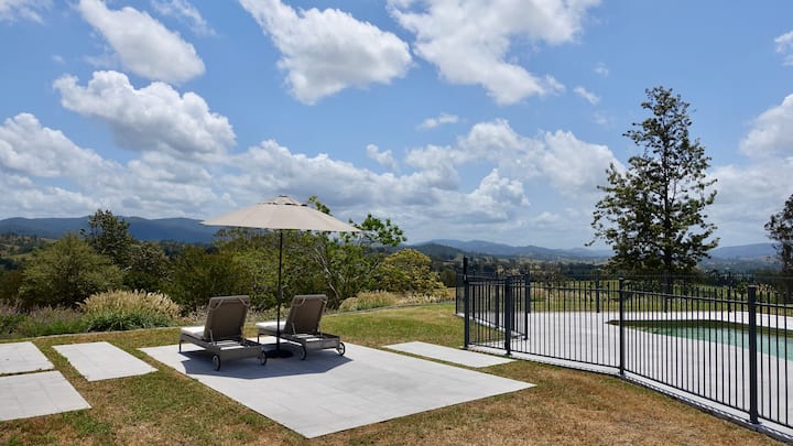 *Luxury Modern Farmhouse* Barrington River House - Gloucester