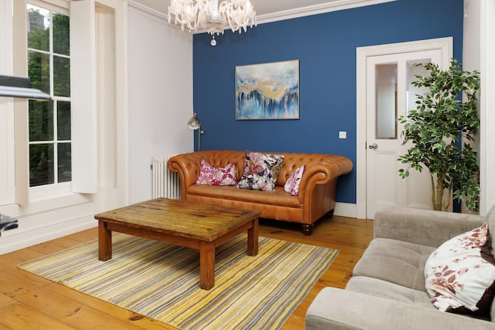 Unique Double Bedroom In Ranelagh - Dublin