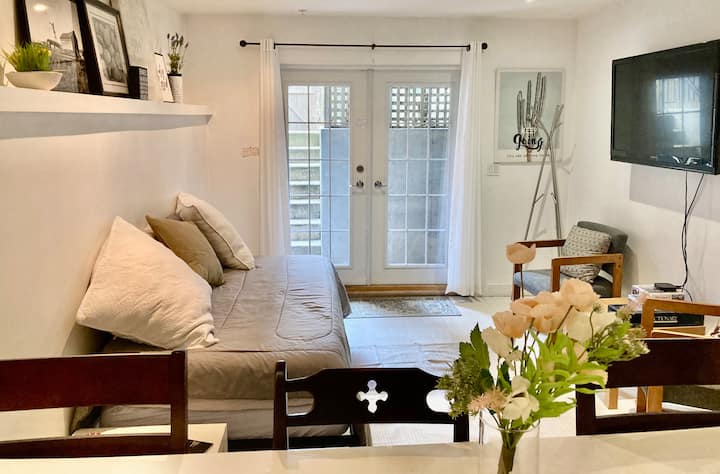 Clean, Modern, And Spacious Fort Langley Suite - Langley