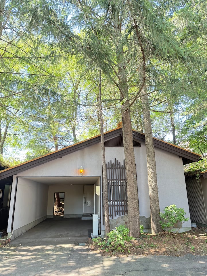 西軽井沢小木屋 2/獨立停車位/靠近・石の教会・舊輕井澤・harunire Terrace - Karuizawa