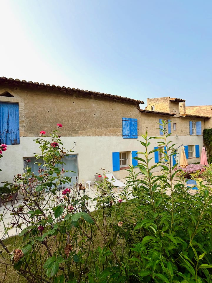 Le Mas Du Chevalier à Beaucaire - Beaucaire