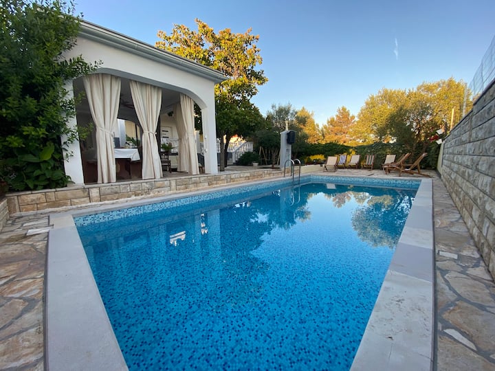 Holiday House With Private Pool - Zadar