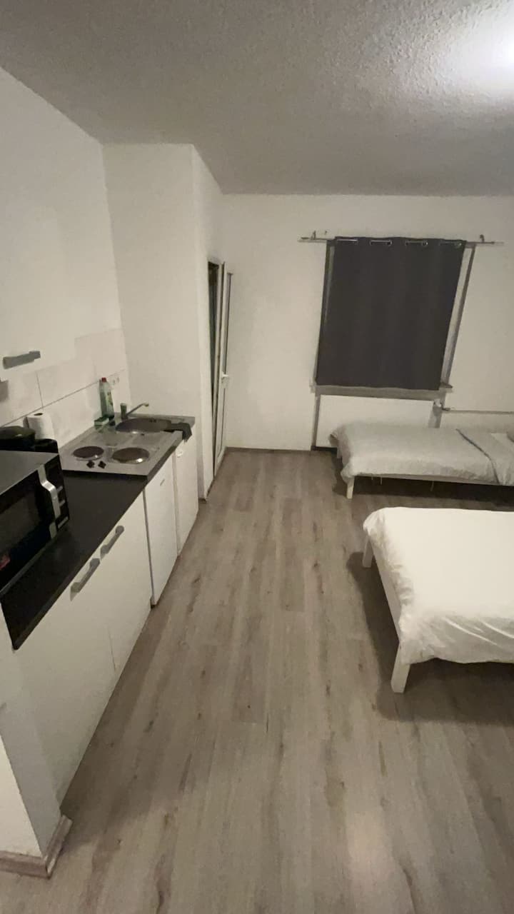 Centralsuitesdb - Budget Suite - Duisburg - Duisburg