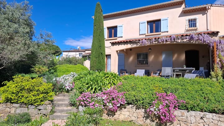 Cagnes Sur Mer, Villa, 7 Pers. Jardin, Parking. - Villeneuve-Loubet