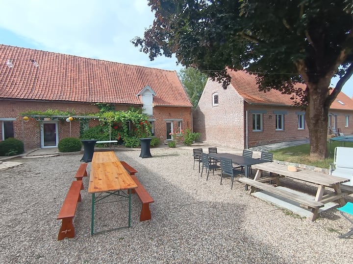 A La Croisée Des Monts. Gîte De Groupe - Nord