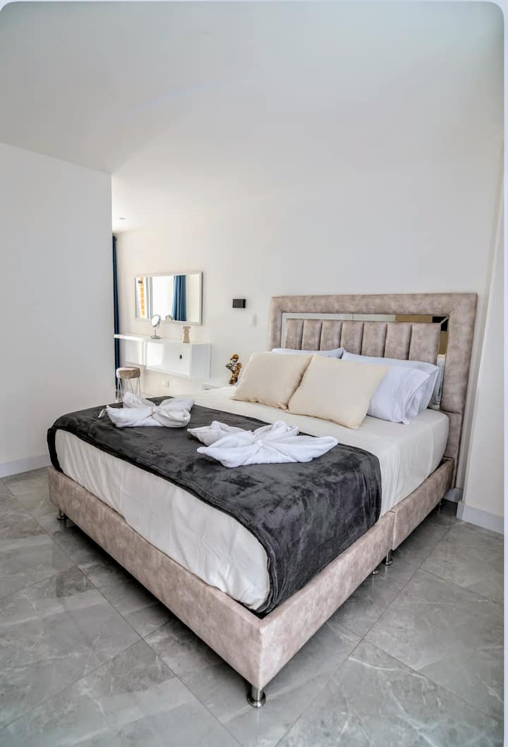 Nuevo Y Luminoso Apartament Medellín, Laureles 401 - Medellín