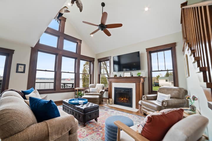 Retreat To Island Time | Stunning Park Point Home - Duluth, MN