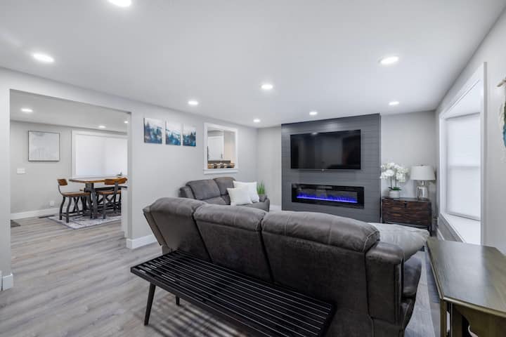 Newly Renovated 4 Bedroom Home - West Valley City, UT