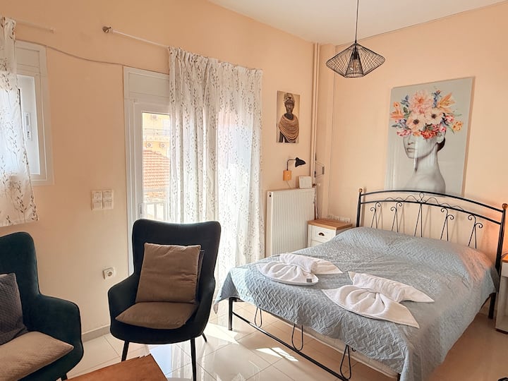 Little Central Apartment-1min Walk From Everywhere - Chania