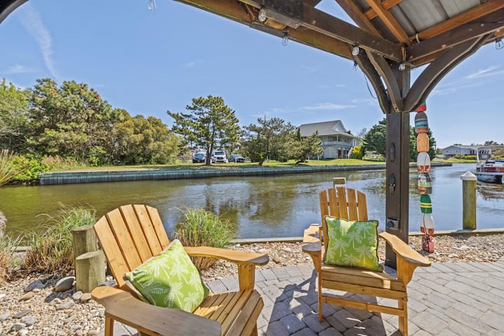 Key Lime Cabana At Surfside - Virginia Beach, VA