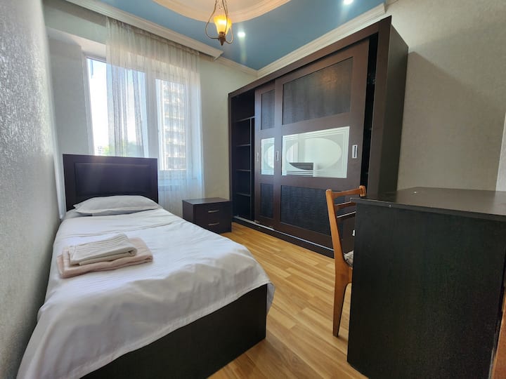 3 Bedrooms + Living Roomzurab - Batumi