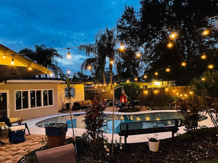 Gorgeous 3br/2b Pool | 8mi Honeymoon Island Beach - Clearwater, FL