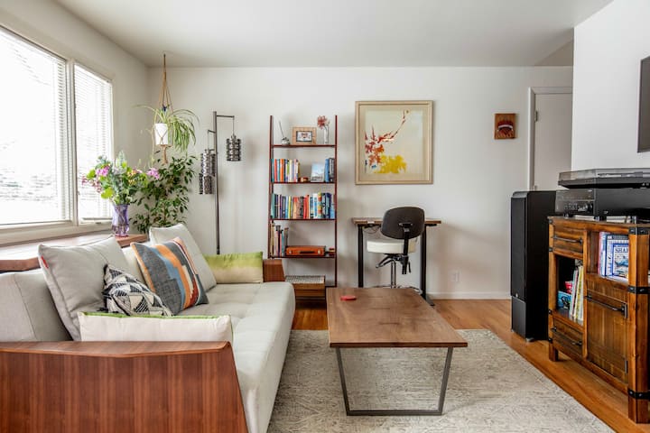 Spacious Home Office Sanctuary With Flatiron Views - Boulder, CO
