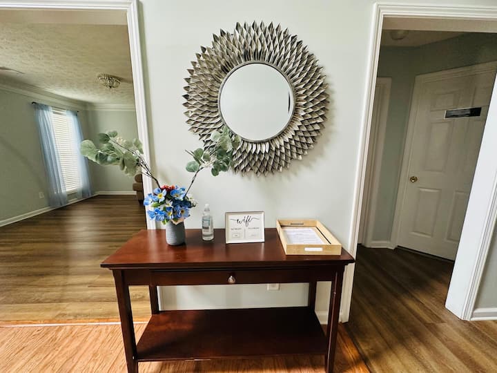 Home To Stay, Close To Popular Tourist Attractions - Snellville, GA