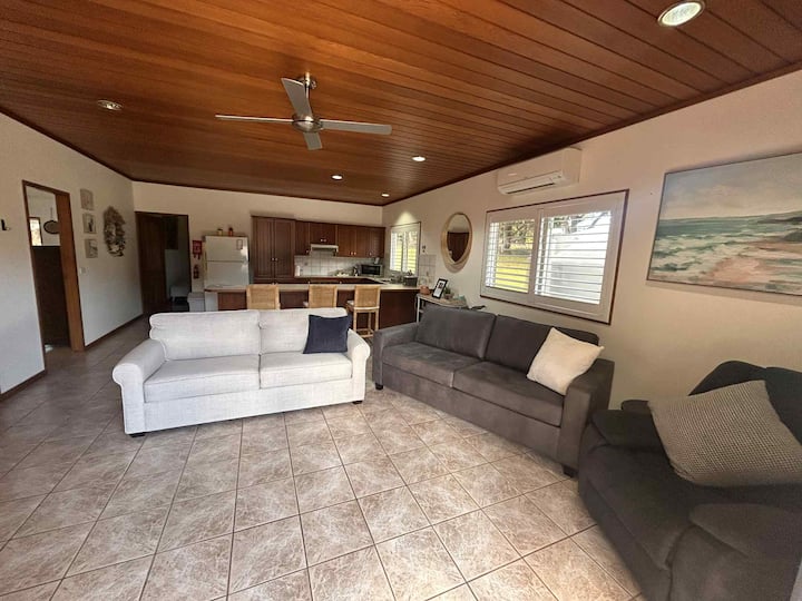 Charming Faviell Retreat - Coffs Harbour