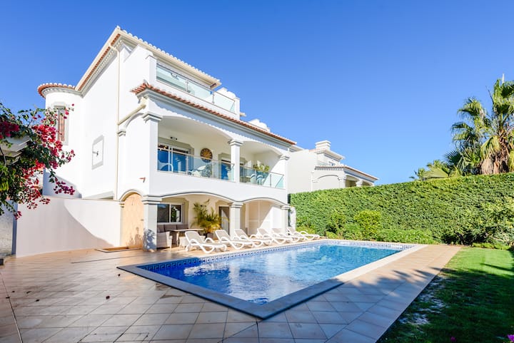 The White House, Boavista Resort - Lagos