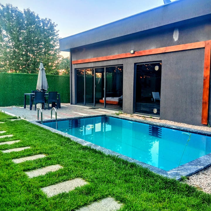 Kardelen Suit 1 - Isıtmalı Havuz - Kartepe