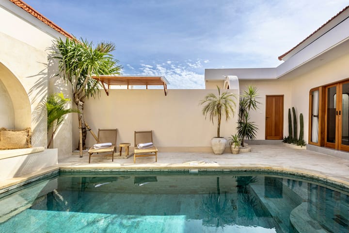 Casa Hola In The Heart Of Canggu - Australia