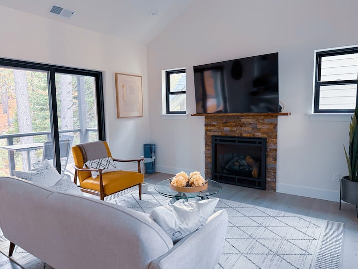 New Cozy Tahoe Cabin Near Lake - Lake Tahoe
