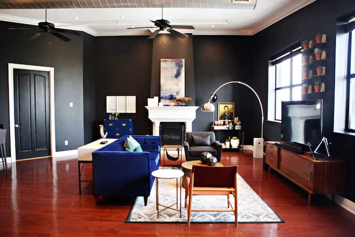 Luxury Downtown Penthouse Near Bronson Park Lights - Kalamazoo